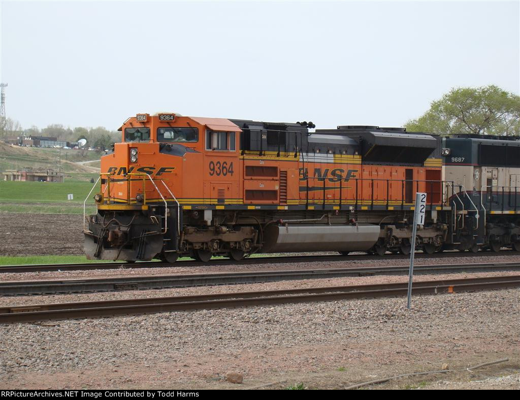 BNSF 9364